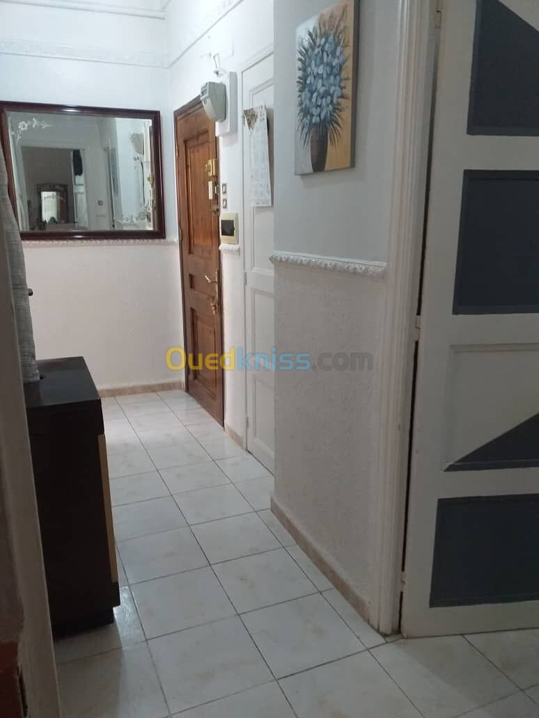Vente Appartement F2 Alger Hussein Dey Alger Algérie