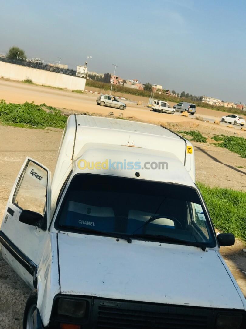 Renault Express 1986 Express Blida Blida - Ouedkniss.com - Algérie