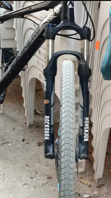 Fourche rockshox 100mm air الجزائر بلوزداد - واد كنيس - الجزائر