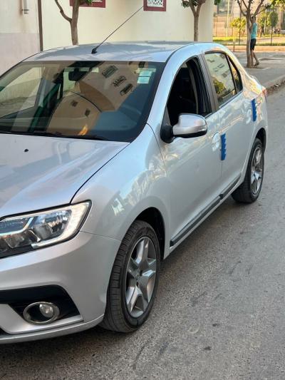 symbol 2019 - Automobiles & Vehicules - Ouedkniss.com - Algérie