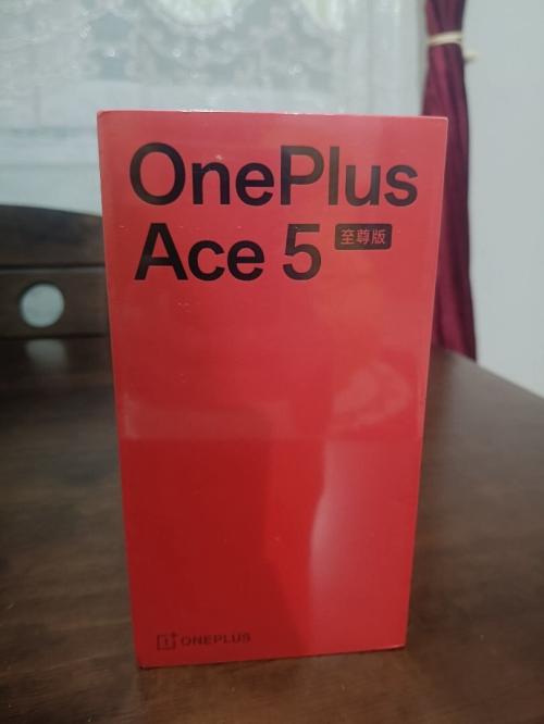 One plus ace 5 ultra 12/256 قسنطينة قسنطينة - واد كنيس - الجزائر