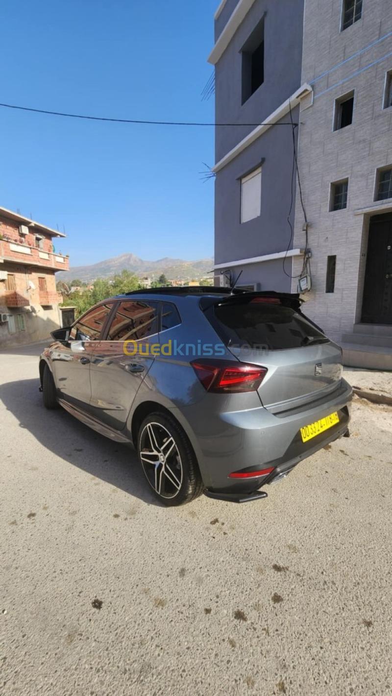 Seat Ibiza 2018 HIGH Jijel Sidi maarouf - Ouedkniss.com - Algérie