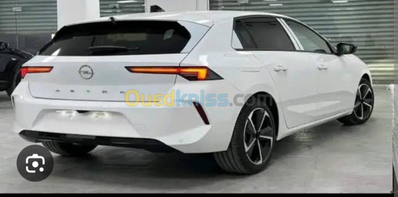 Opel Astra 2024 elegance - Alger Algérie