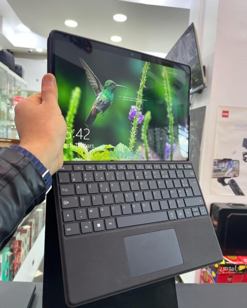 MICROSOFT SURFACE PRO 9 2038 Intel Core i5-1235U cache 12 Mo, avec IPU 8GB 256GB SSD 13.3 FACE ...