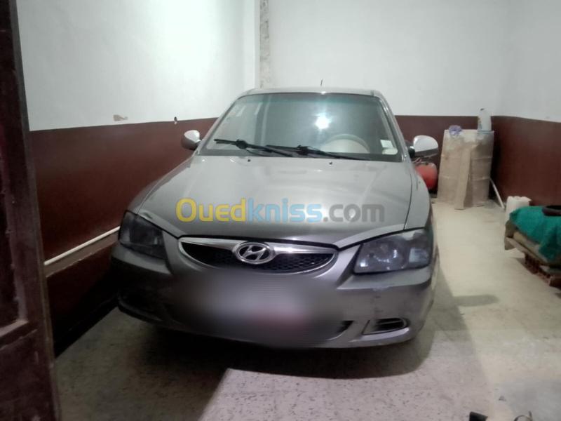Hyundai Accent 2012 Accent Tiaret Frenda - Ouedkniss.com - Algérie