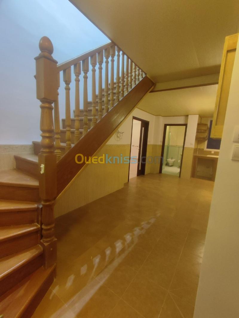 Location Duplex F4 Alger Dely brahim - Alger Algérie