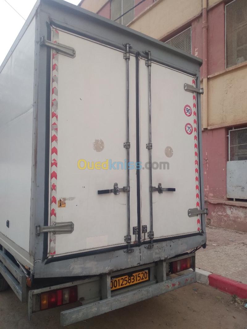 Nissan Cabstar nt400 2015 - Saïda Algérie