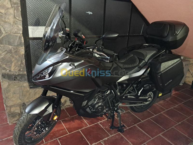 Honda NT 1100 CC 2024 Alger Hydra - Ouedkniss.com - Algérie
